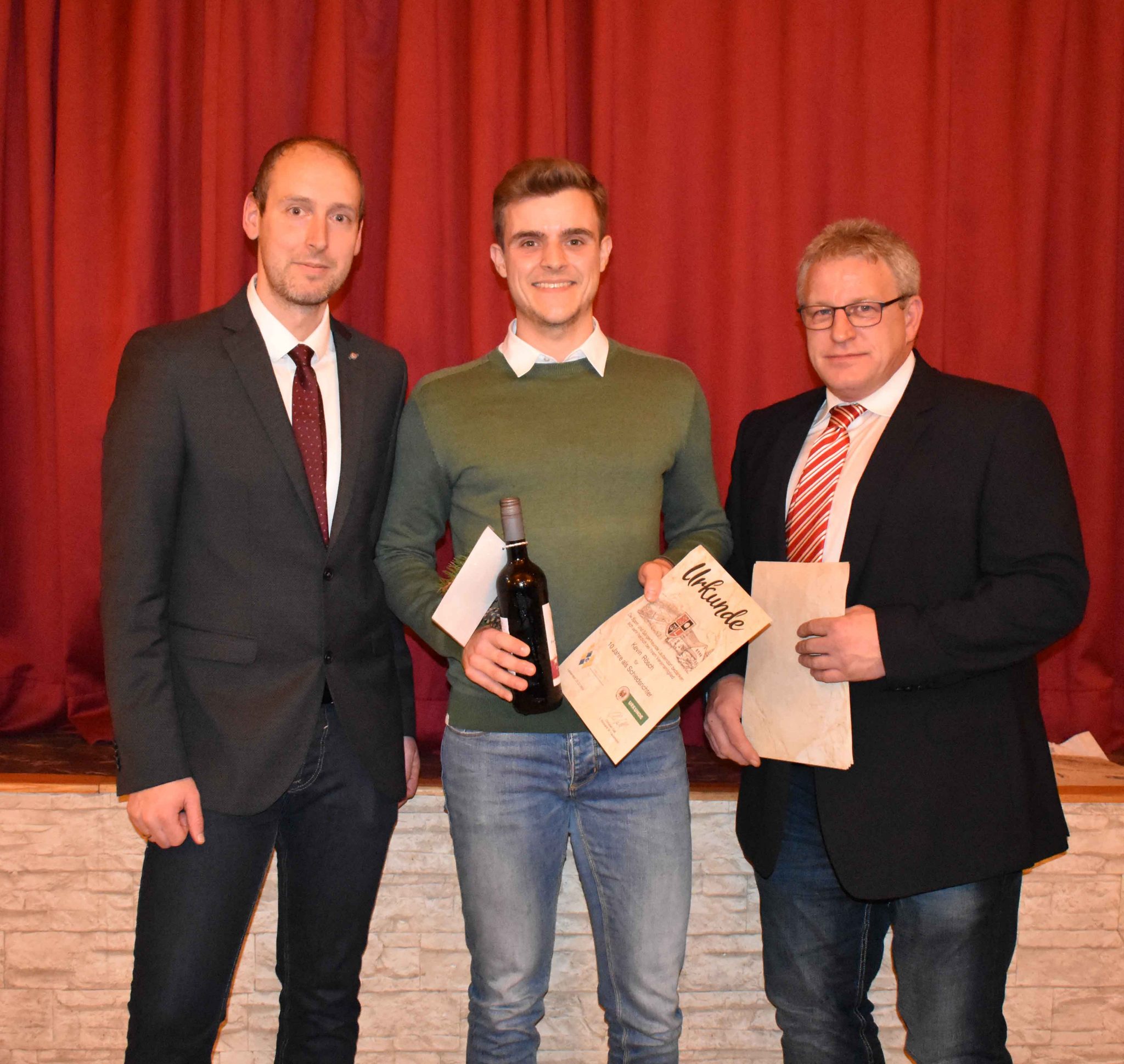 harmonische Gesamtweihnachtsfeier: SFL bedankt sich bei zahlreichen ...